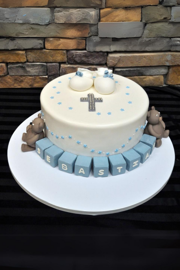 CB08 – Baptism Cake With Letter Blocks And Bears