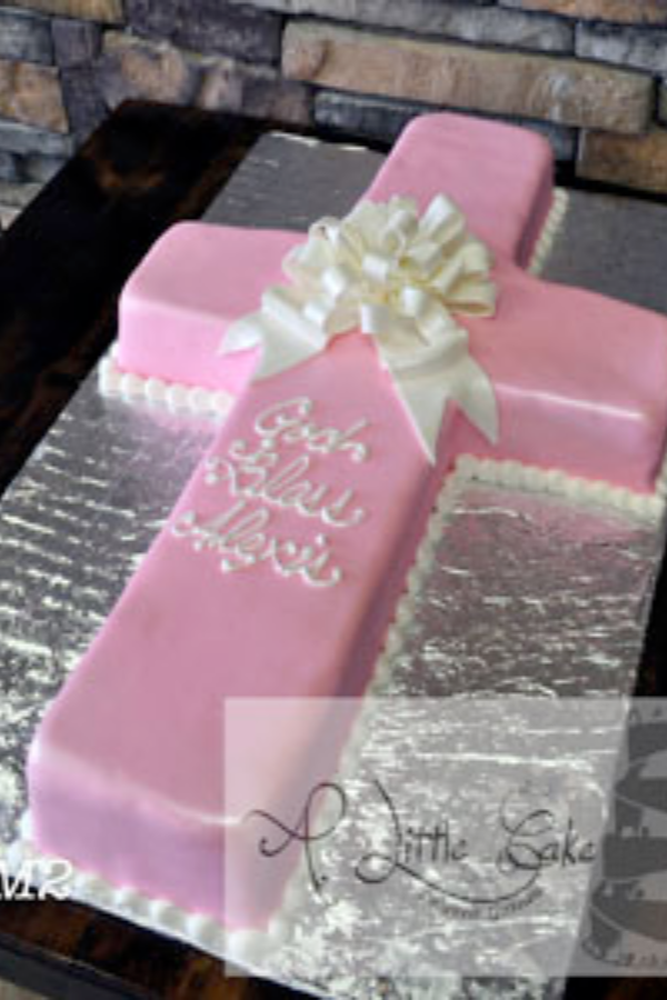 M2 – Pink Fondant Cross Cake